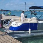 San Andres: Private Boat Trip with Tiki Bar & Rose Cay Stops - Who Should Consider This Tour?