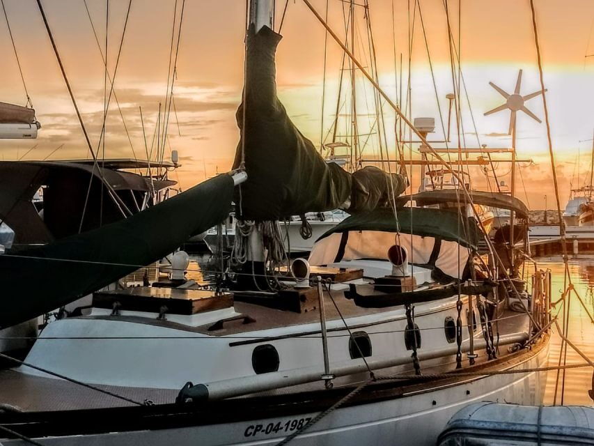 Santa Marta Bay: Sunset on a sail boat - What Makes This Tour Stand Out?