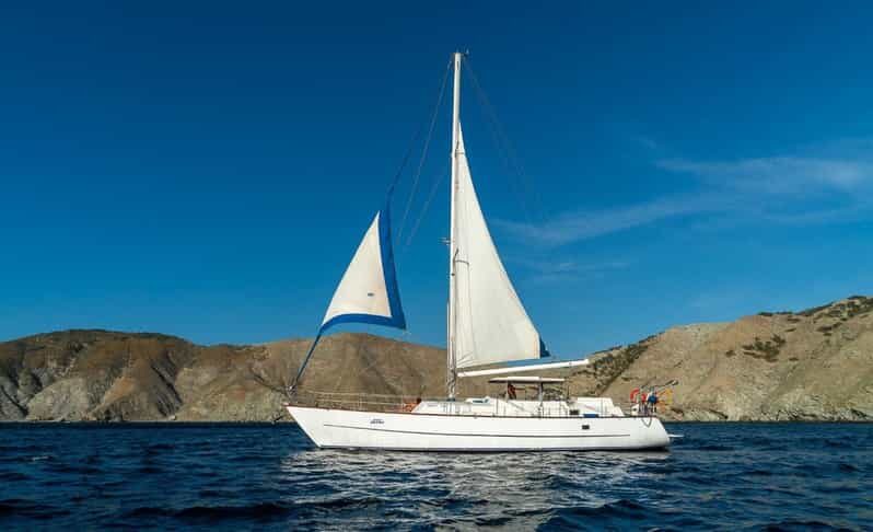 Santa Marta: Sailing Tour to Tayrona Park with Luis' Team - An Authentic Look at the Sailing Experience