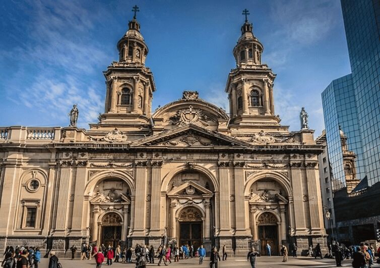 Santiago : Must-See Sites Walking Tour With A Guide - What’s Included and What’s Not