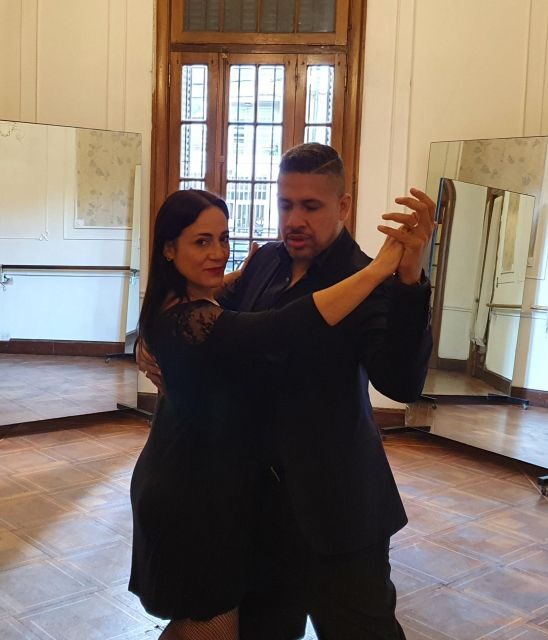 Tango Lesson in Buenos Aires with professional dancers - What to Expect from the Tango Lesson
