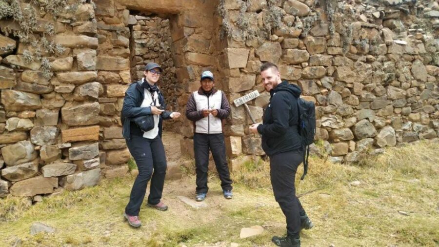 Titicaca Lake: Highlights Tour from La Paz by Bus - An In-Depth Look at the Lake Titicaca Highlights Tour