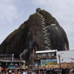 Tour Guatapé: luxury yacht to the stone of Peñol. - What to Expect: A Step-by-Step Breakdown