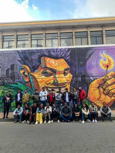 Walls of Wonder: Immersive Journey through Distrito Graffiti - Who Should Consider This Tour?