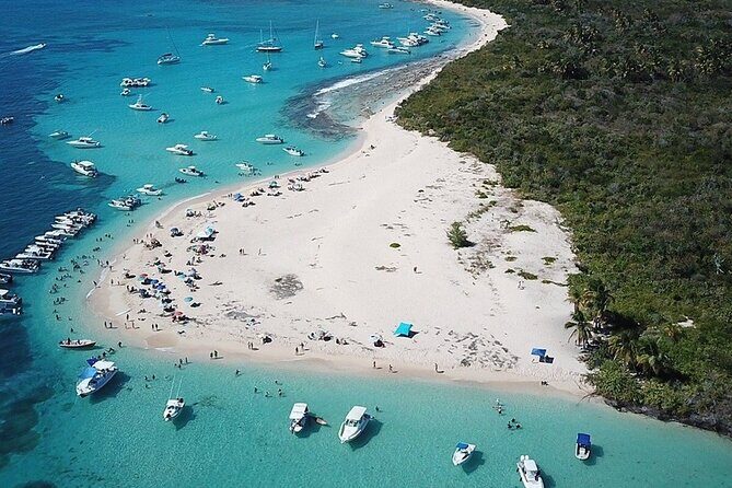 6 Hour Private 60' Luxury Yacht Rental in Fajardo Puerto Rico - The Value of a Luxury Yacht Experience in Puerto Rico