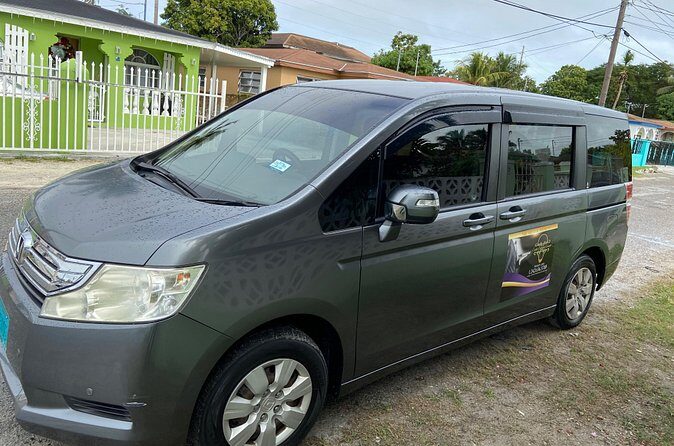 Airport Transfers & Charters - The Journey Begins: From the Airport to Nassau and Beyond