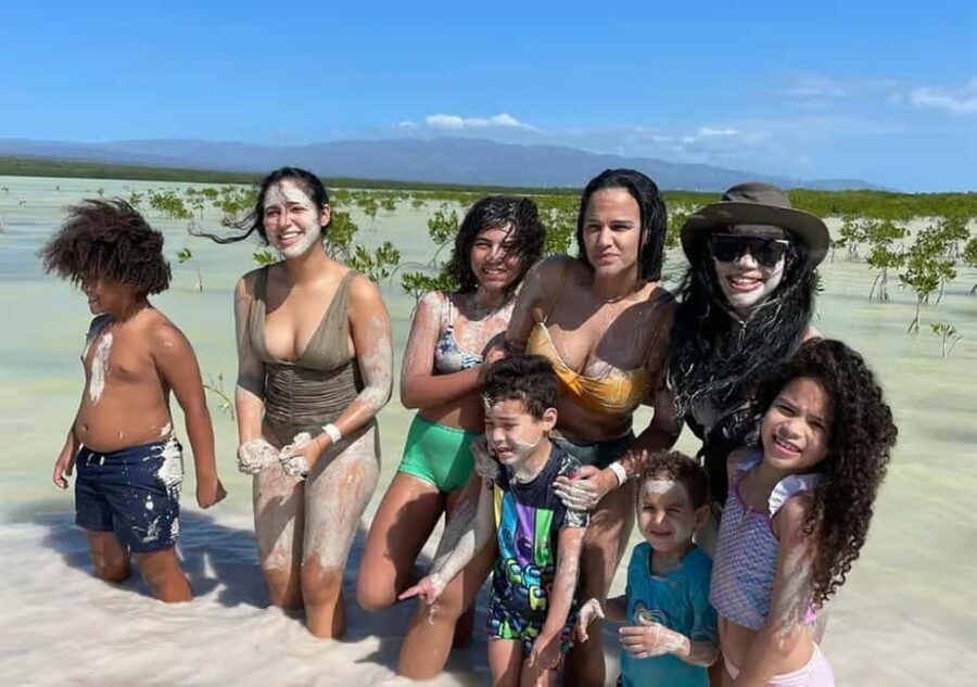 Barahona: Bahía de las Águilas & Laguna Oviedo Day Trip - Who Will Enjoy This Tour?