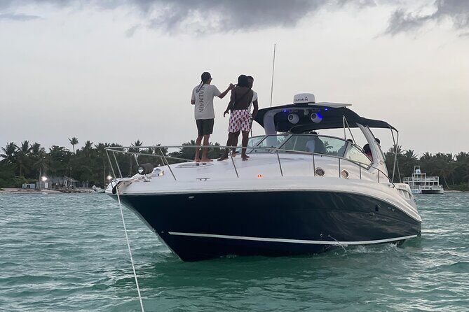 BBQ Luxury Yacht with Premium Bar and Snorkeling - What’s Included & What to Consider