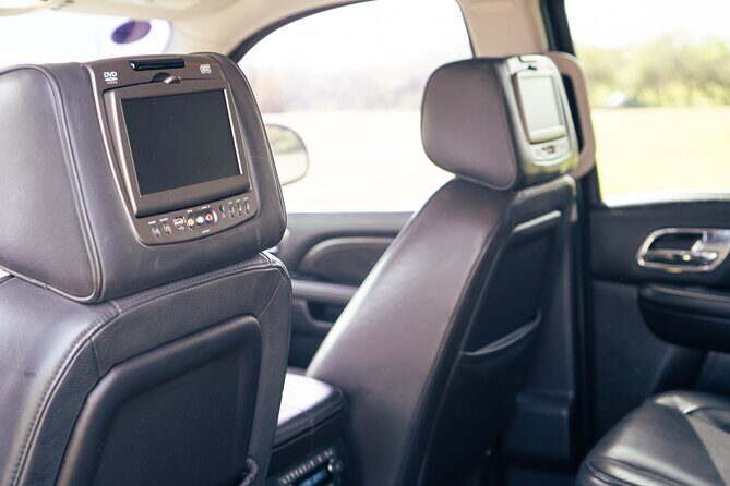 Black Cadillac Escalade/Suburban Round Trip Airport Transfer UVF - Why This Transfer Works Well for Different Travelers