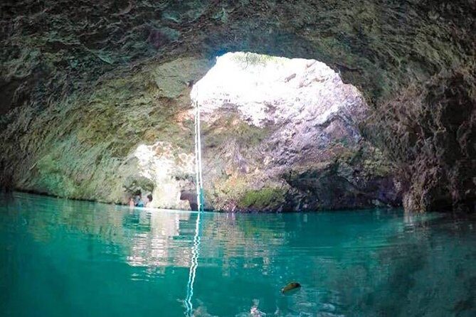 Blue Hole Mineral Spring, Ricks Cafe, 7 Mile Beach and Shopping Private Tour - How This Tour Works for You