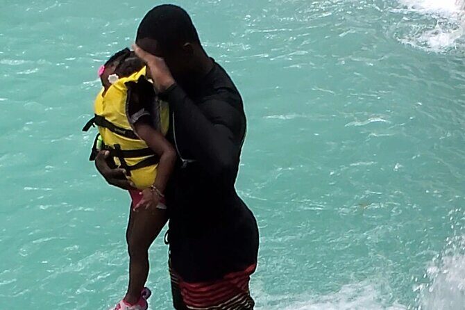 Bluehole & Secret Falls with shopping, admissions and pickup. - Who Should Consider This Tour?