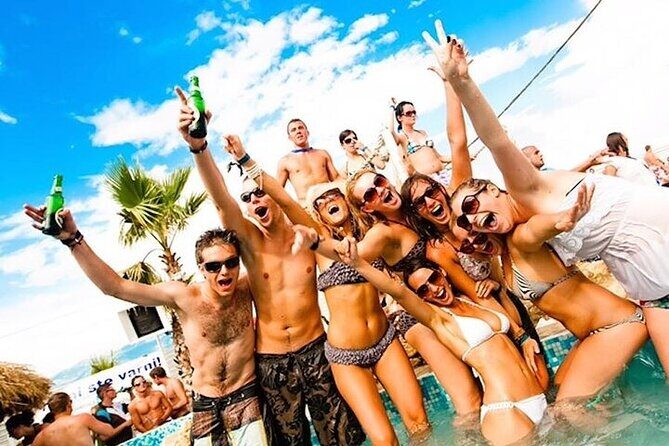 Boat Party with Drinks and Snacks with Transportation Included - Who is This Tour Best Suited For?
