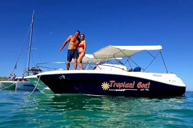 Boat rental To go by yourself CAP CAMARAT - The Experience in Action