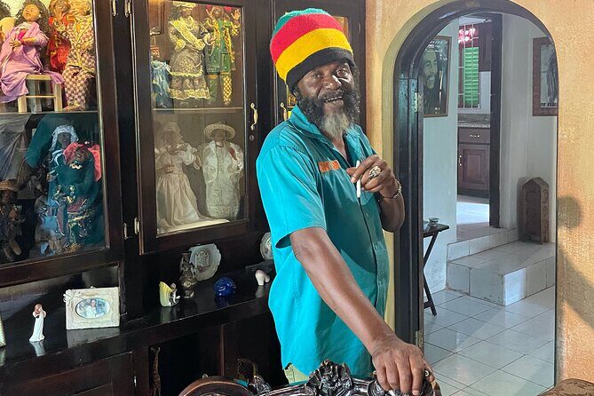 Bob Marley's Nine Mile Mausoleum Tour (Complimentary Rum Punch) - Transportation and Logistics: What to Expect