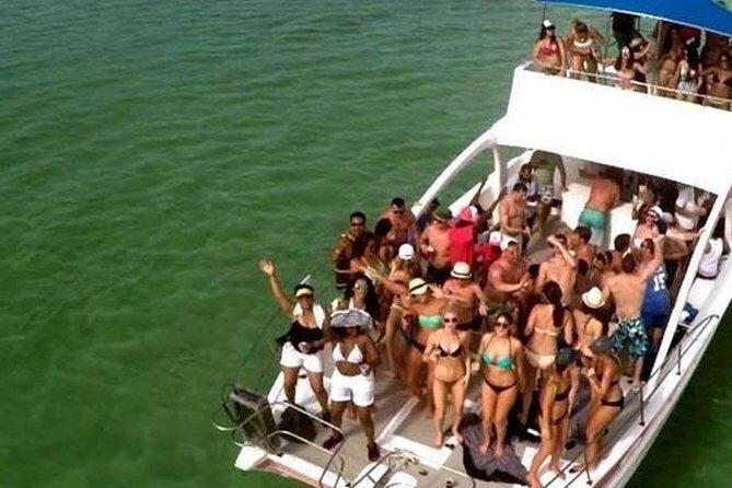 Caribbean Party Boat / Booze Cruise - An Honest Look at What to Expect