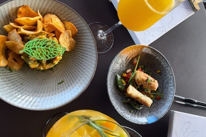 Curaçao Sip & Paint at Fine Dining Venue with Unlimited Cocktails - What Travelers Are Saying (Based on Reviews)