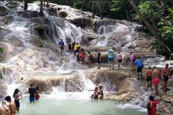 Day Tour To Dunn River Falls and Tubing - Who Is This Tour Best For?