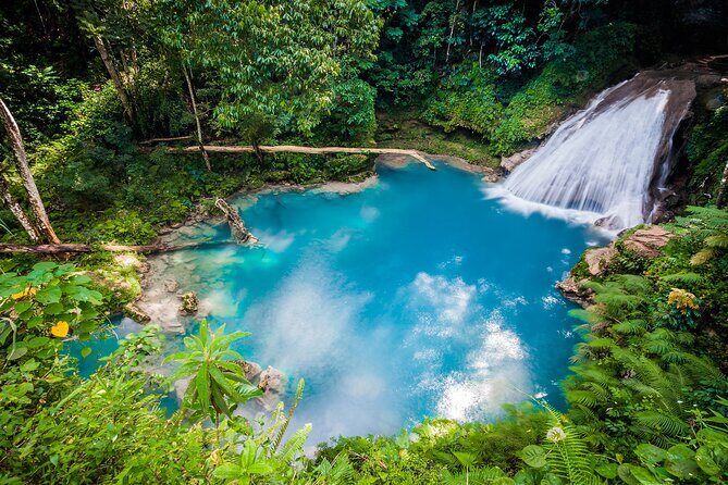 Dunn River Falls and Bluehole Exotic Waterfalls - Practical Aspects & Tips for Travelers