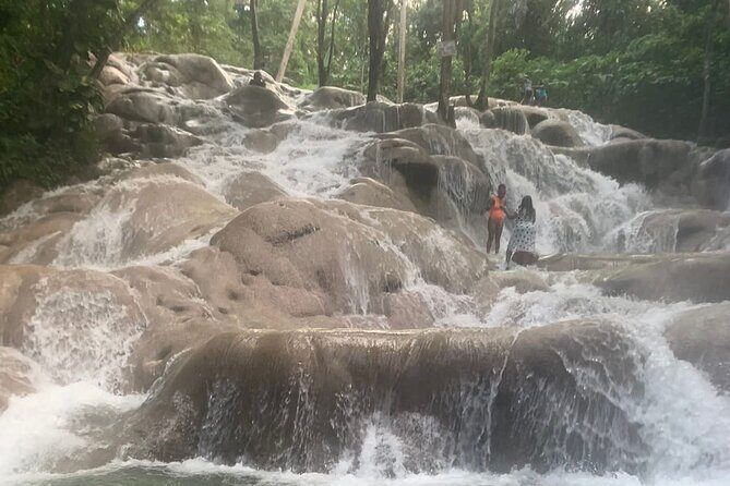 Dunns River Falls and Shopping Tour in Ocho Rios - Pricing and Value Analysis