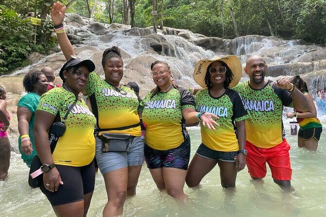 Exhilarating Dunn's River Falls Guided Tour from Ocho Rios hotels - Authentic Experiences and Helpful Tips