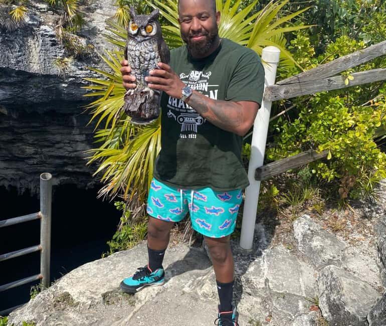 Freeport: Grand Bahama Culture, History & Local Flavors Tour - Iconic Landmarks and Historic Sites