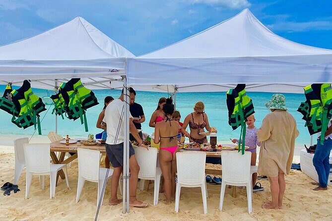 Full Day Bahía de las Águilas and Private Flight from Santo Domingo - The Optional Visit to Cueva de Las Águilas