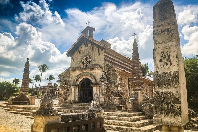 Full Day Tour to Catalina Island and Altos de Chavón - Practical Details and Tips