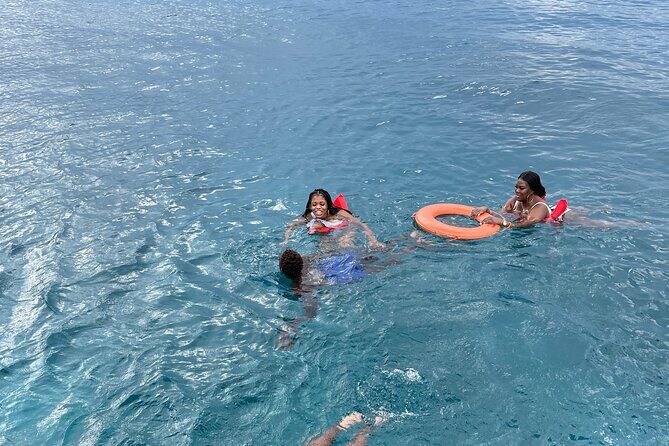 Half Day Catamaran Party Boat, Snorkeling and Hip Strip Tour - The Itinerary in Detail