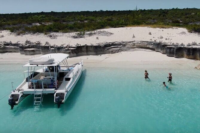 Half Day Private Charter of the Caicos Cays - Food and Beverages: A Taste of the Islands
