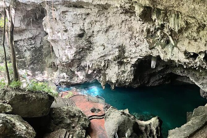 Half Day Santo Domingo Tour: Three Eyes Park to Colon Lighthouse - What the Reviews Say