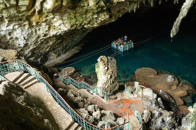 Historical Tour of Santo Domingo and 3 eyes Caves with Lunch - Visiting the Monument of Pope John Paul II