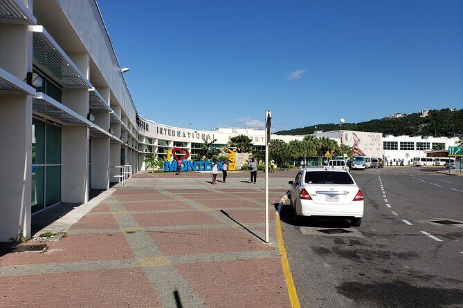 Jewel Paradise Cove Private Airport Transfer - The Driver Experience