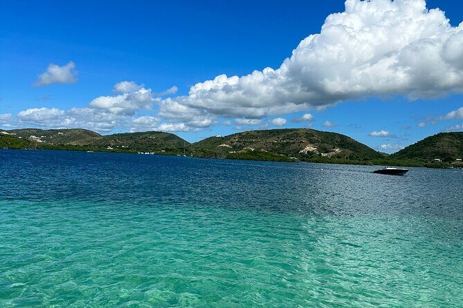 La Parguera Private Boat Charter - The Experience of the Captain and Crew