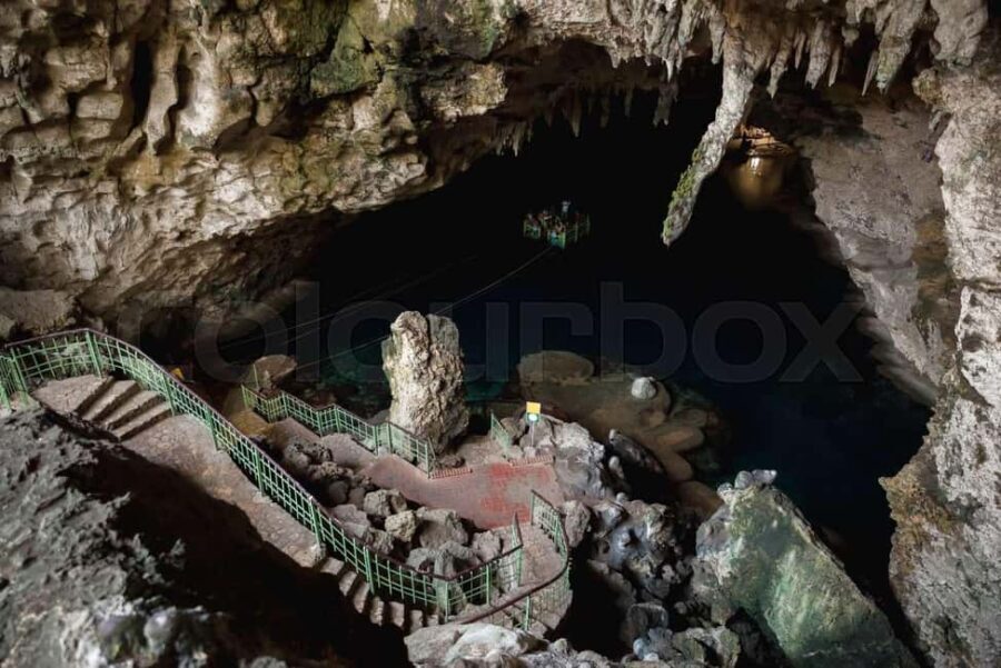Las Galeras: Private Playa Frontón & Playa Madame Boat Tour - Transportation and Comfort