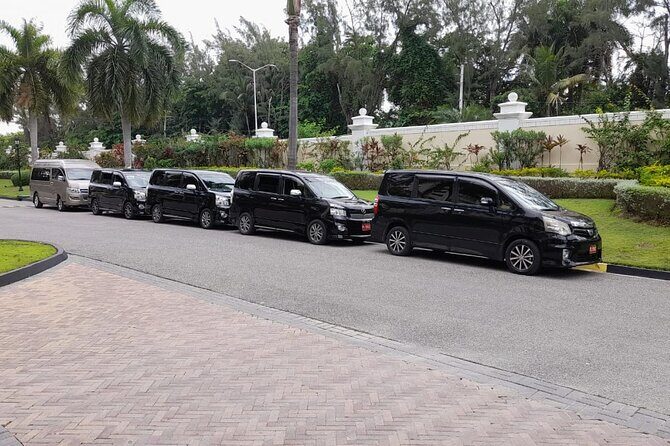 Luxury Ocho Rios Airport Transfers - The Vehicles: Comfort Meets Style