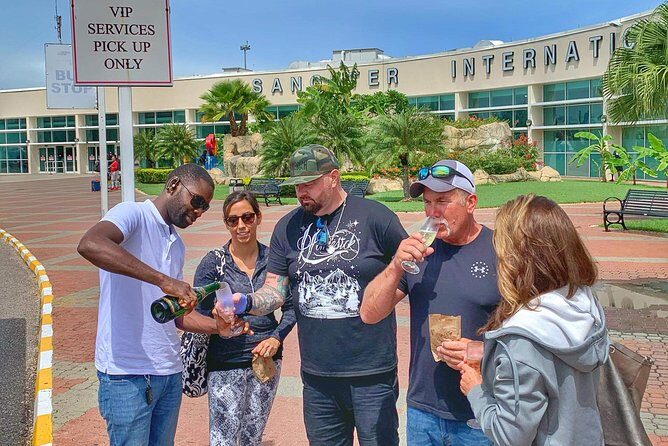 Luxury Transfer: Montego Bay Airport - Negril & Ocho Rios Resorts - The Vehicle Options and Their Benefits