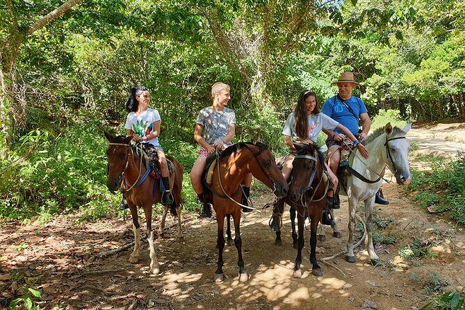 María and Miguel stop - Half day tour to El Limón waterfall with lunch included - Who Is This Tour Best For?