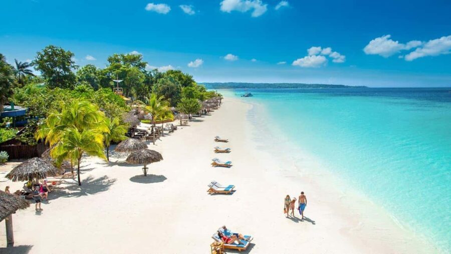 Montego Bay: Negril Beach & Rick's Cafe Tour - What Makes This Tour Stand Out?