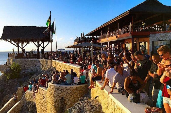 Negril 7 Miles Beach, Ricks Cafe and Shopping - Who Will Love This Tour?