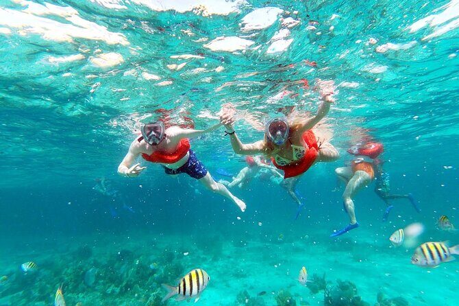 Negril PRIVATE CHARTER Catamaran (rate for 21 persons) - The Sum Up