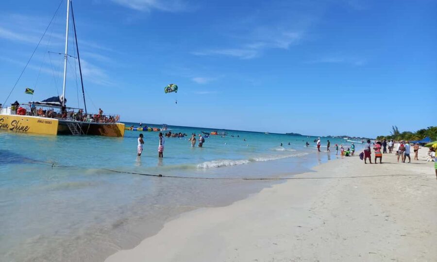 Negril Seven Miles Beaches| Lighthouse & Rik's Cafe Sun Set - The Highlight: Rick’s Café & Sunset