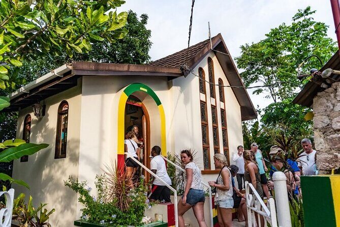NineMile Tour: Journey to Bob Marleys Birthplace & Resting Place - A Closer Look at the Nine Mile Tour Experience