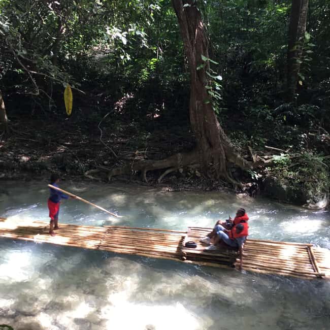 Ocho Rios: Bamboo Rafting and Dunn's River Falls Tour - The Itinerary in Detail