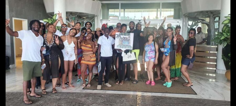 Ocho Rios: Dunn's River Falls and Shopping Tour - A Closer Look at the Experience