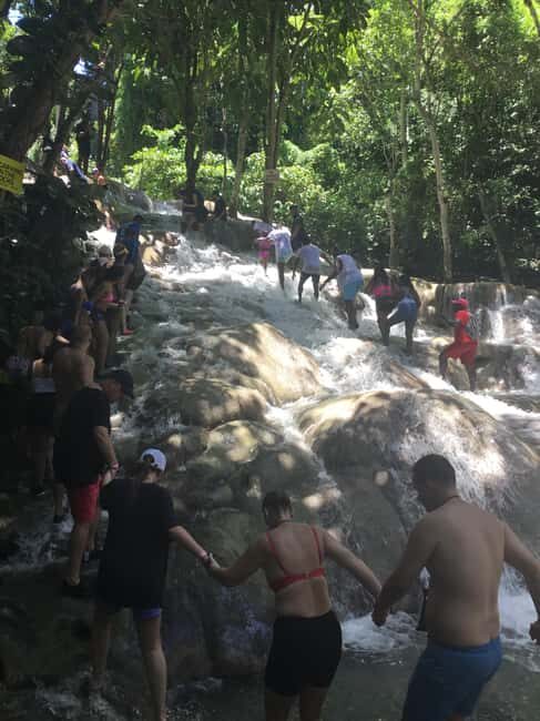 Ocho Rios: Dunn's River Falls Tour and Shopping - Who Should Consider This Tour?
