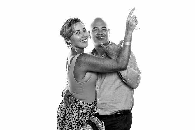 On-Site Photo Studio Experience for Events in Aruba - What’s Included and What’s Not