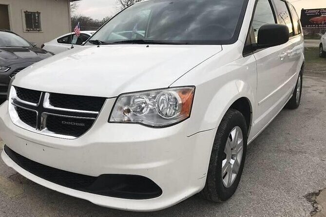 One Way Private Airport Transfer for 4 People or Less - Ease of Arrival and Departure in Nassau