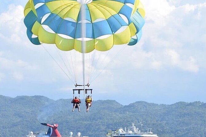 Parasailing activity in Montego Bay with lunch and transfer - Why this tour receives high praise