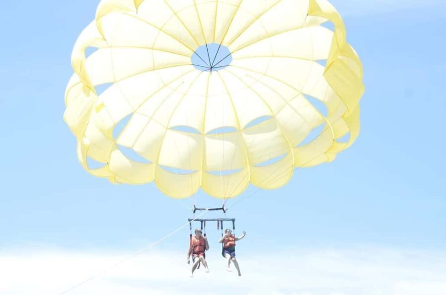 Parasailing in Punta Cana: Adrenaline Rush in the Sky - What You Can Expect from the Tour