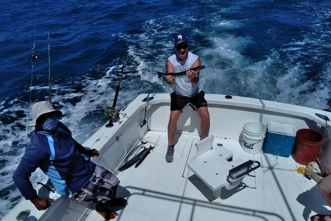 Platinum Charter Privado de Pesca - What’s Included and What’s Not